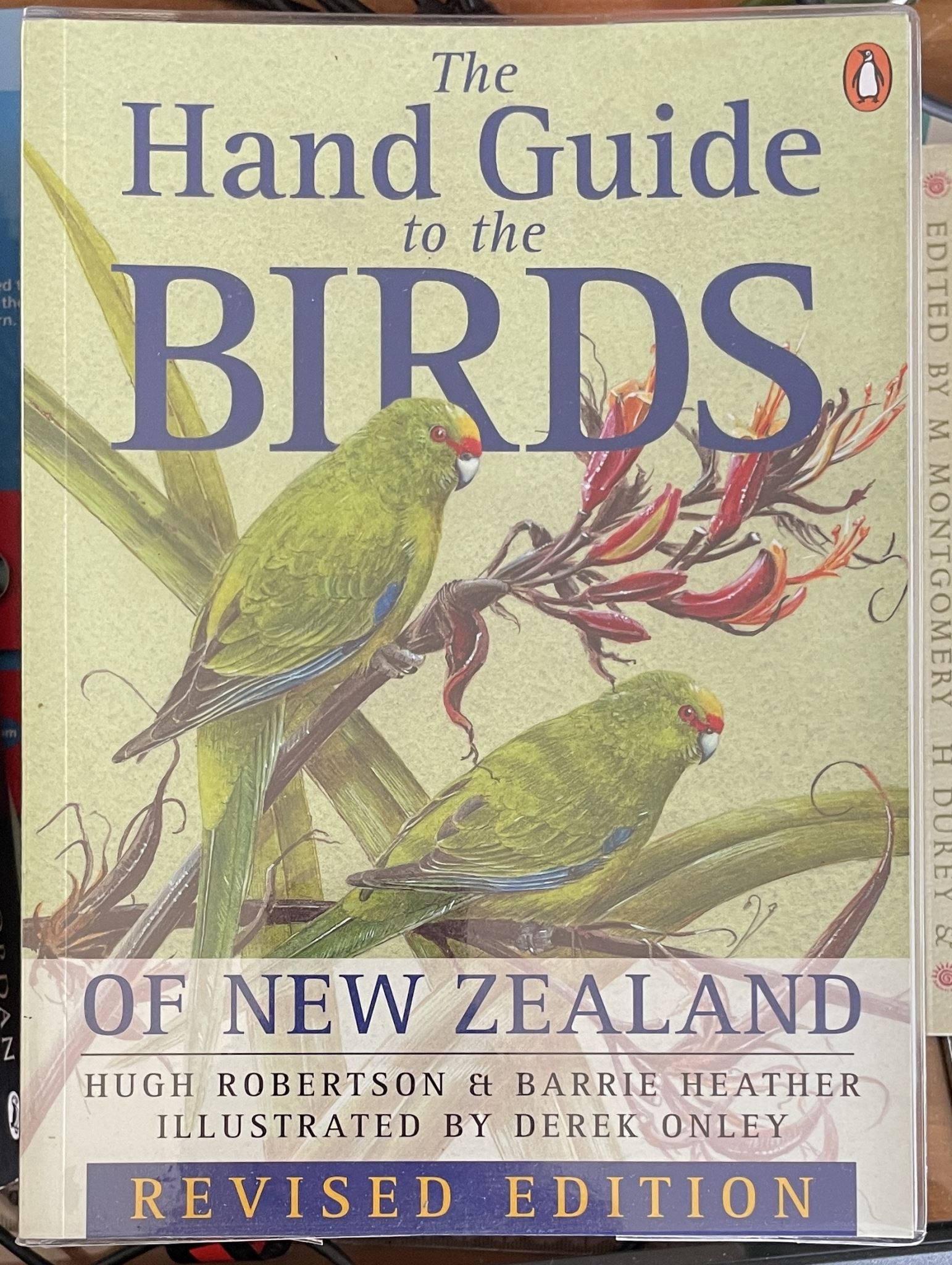 The Hand Guide to the Birds of New Zealand by Hugh Robertson & Barrie ...