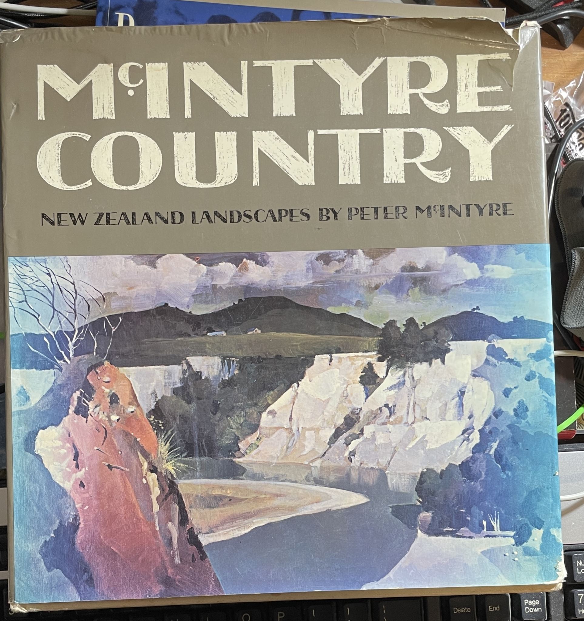 Peter McIntyre's New Zealand