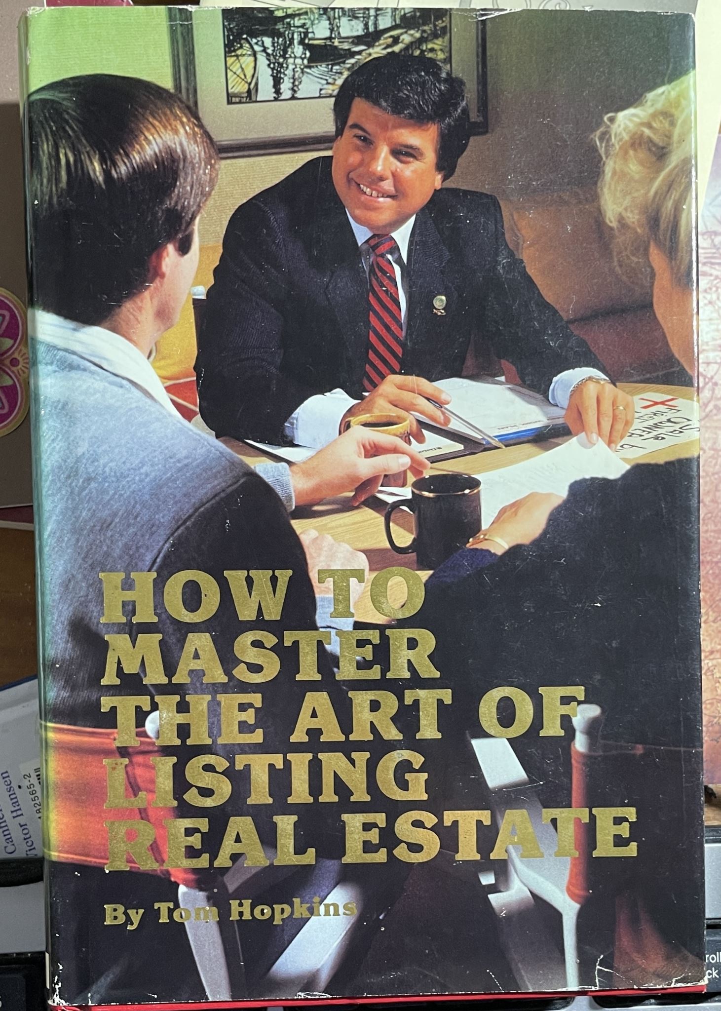 Low Profile Selling Act Like a Lamb, Sell Like a Lion by Tom Hopkins