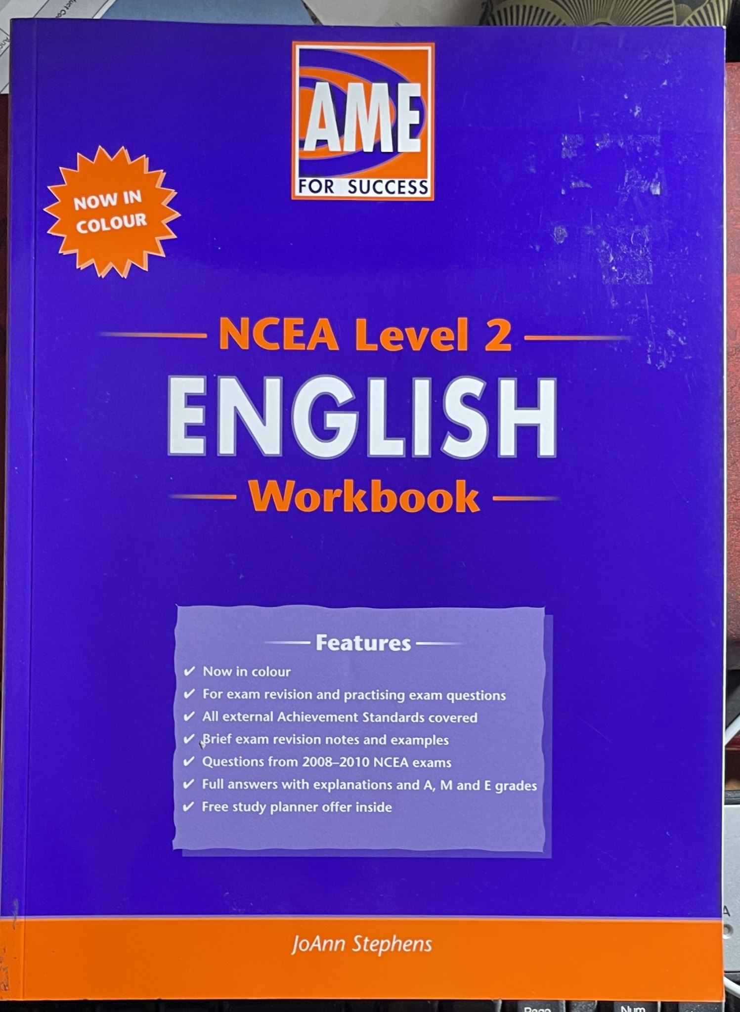 English Dictionary and ­Thesaurus Essential